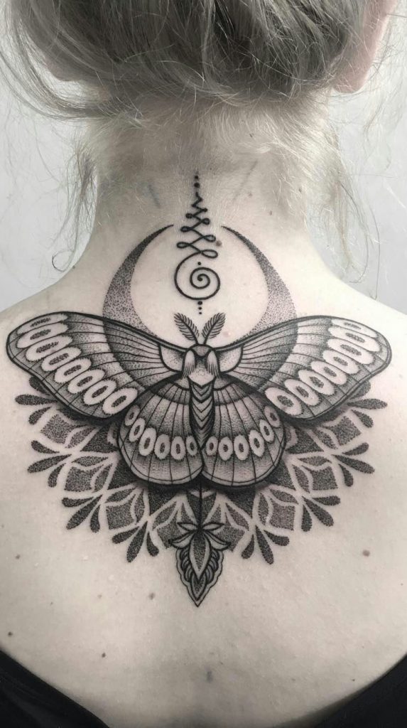 Tatuagem na nuca: símbolos, estilos e 60 fotos inspiradoras - Minha ...